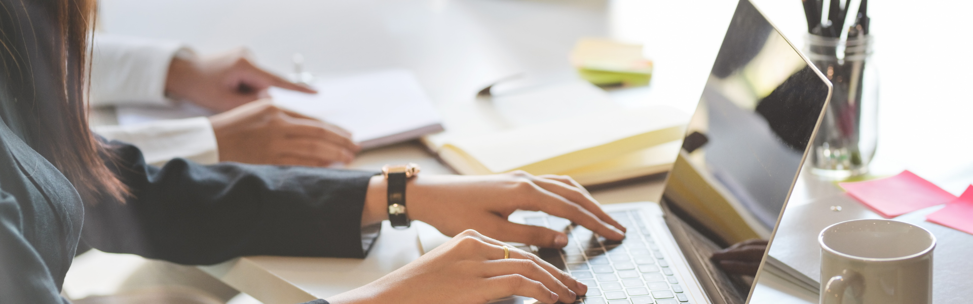 【2025年版】EXCEL女子が解説！VBAはまだ必要？AI×Python時代の最新トレンド